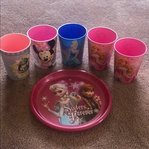 Dining | Frozen Plastic Plate And Disney Character Plastic Tumblers ...